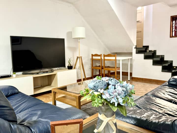 Family Retreat: 5 Min To D. Luis I Bridge & Metro - Porto, Portugal