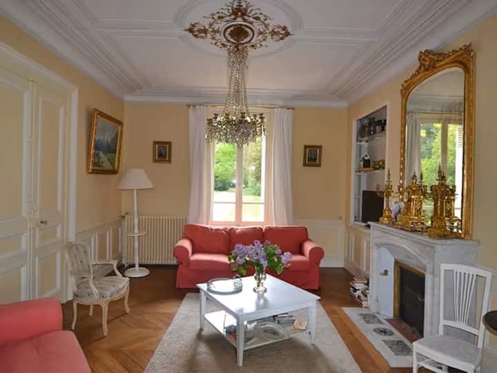 Chambre Rouge à La Campagne, 6 Minutes De Lisieux. - Lisieux