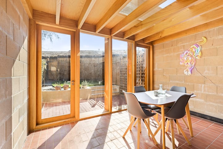 Spacious & Newly Renovated Hackney Townhouse - Stratford