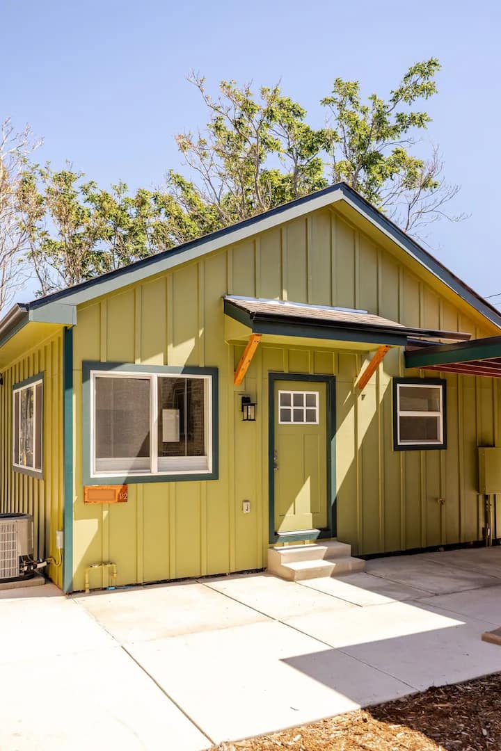 Cute Stand-alone Home Near Downtown - Denver