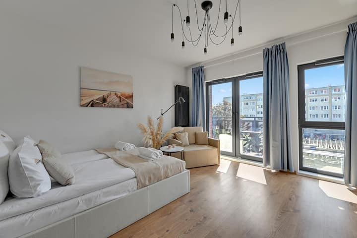 Riverside & City Center | Dwie Motławy 17 - Gdańsk