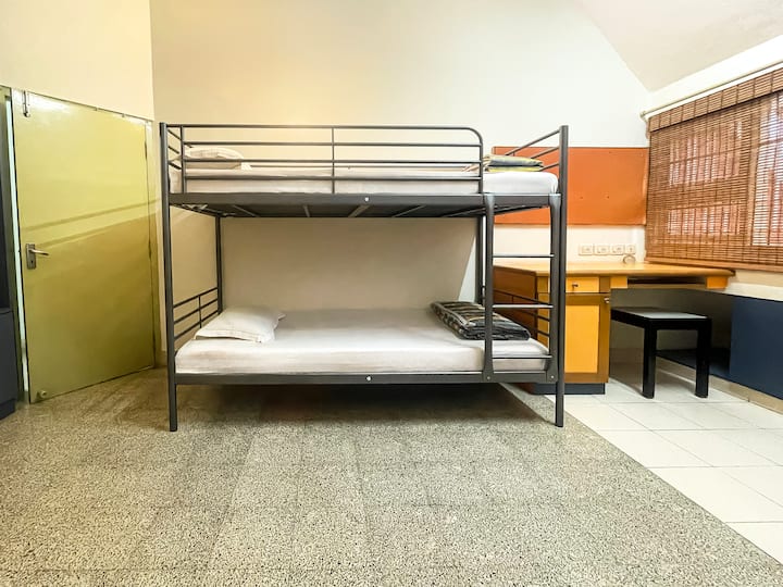 (B)social 3-bed Dorm | Bed For Solo Travelers - Mangalore