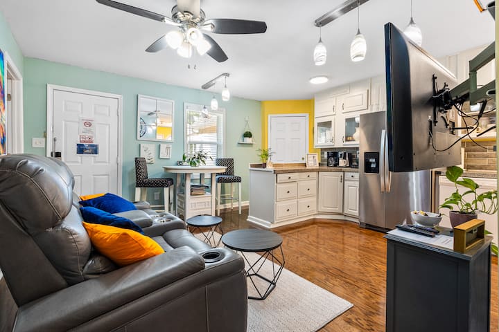 Private Spa Suite With Jacuzzi Tub- Metro Atlanta - Conyers, GA