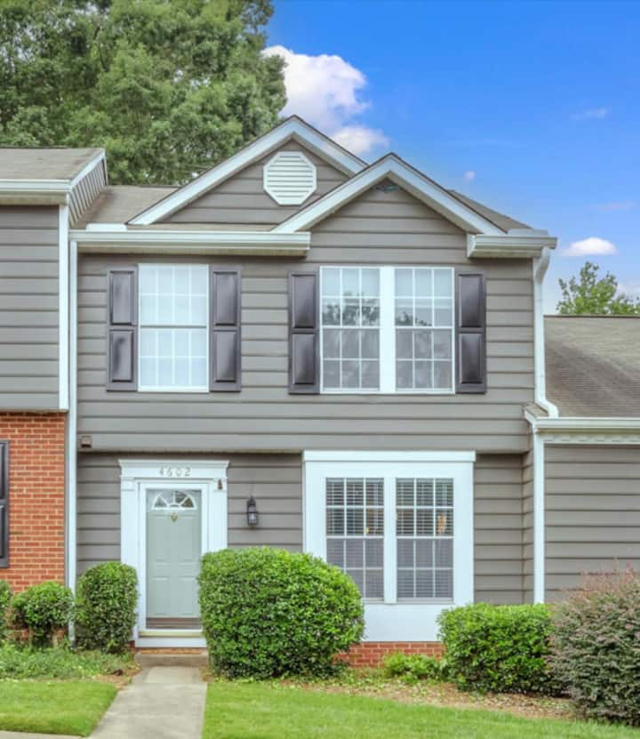 2 Bedroom W/bonus Rm/long & Short Term, N. Raleigh - Raleigh