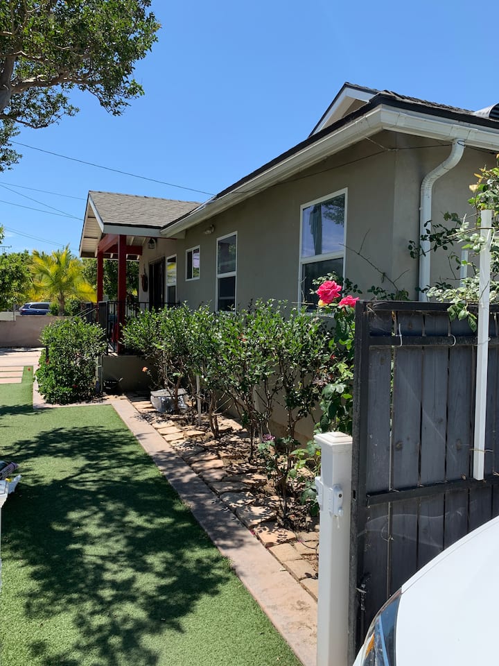 Ind Suite Bath&kitchen&washer&parking&wifi - El Monte, CA