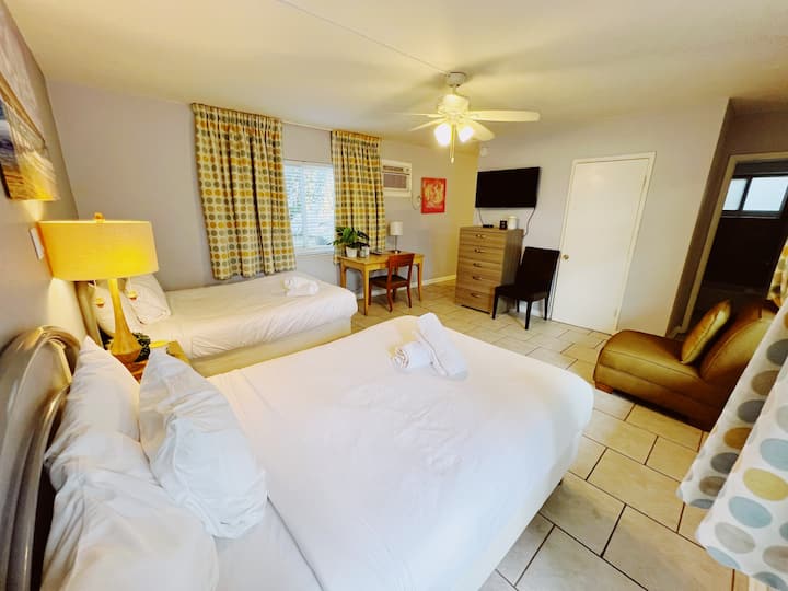 Amazing Studio 2 Beds Full Kitchen 1 Blk Frm Beach - Lauderdale-by-the-Sea, FL