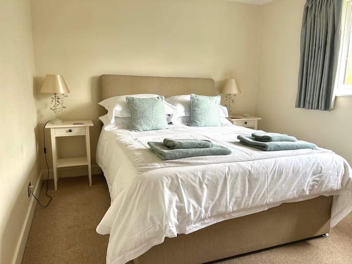 Peaceful Room & Private Bathroom In Brockenhurst - Brockenhurst