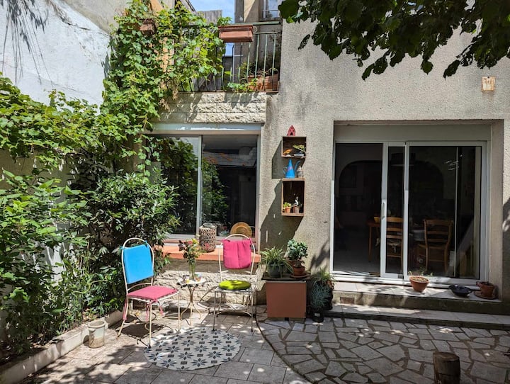 Ancienne Maison De Ville Atypique Dans Son Jus ! - Laval