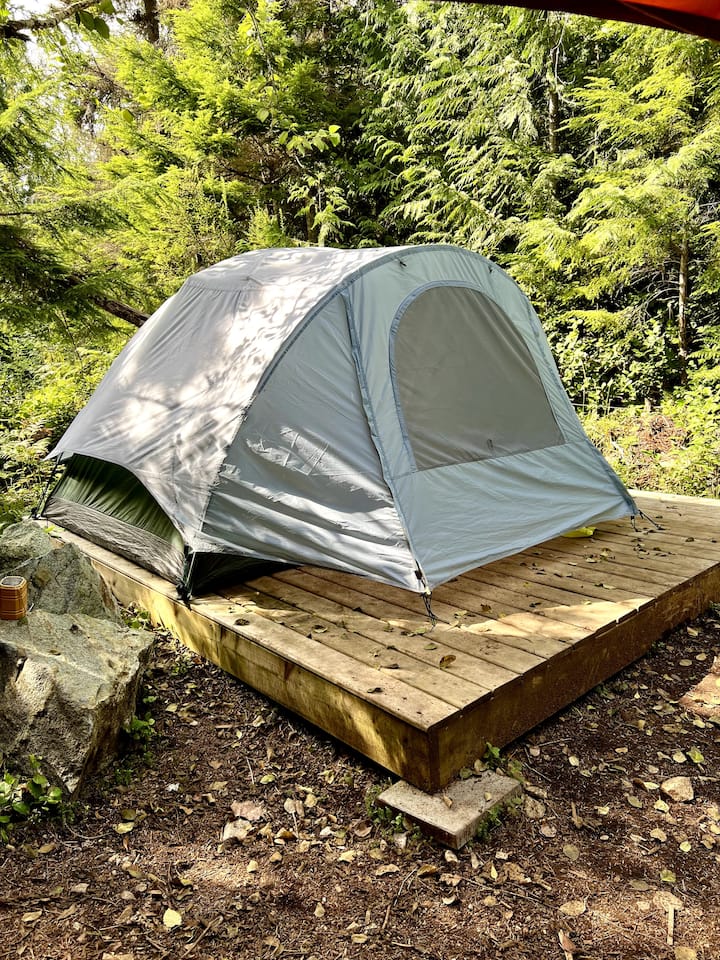Romantic Forest Facing Furnished Campsite - Sechelt