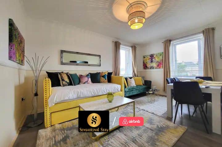 Lovely 4 Bed Apt With 8 Separate Beds - Edinburgh, UK