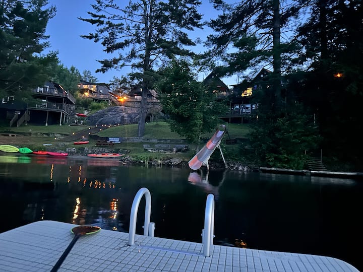 Lakefront Duck Lodge: Chalets On Lake Muskoka - Gravenhurst