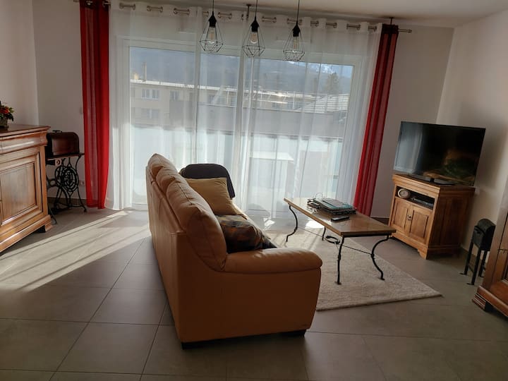 Superbe Appartement Avec Parking Privé Sur Place - Embrun