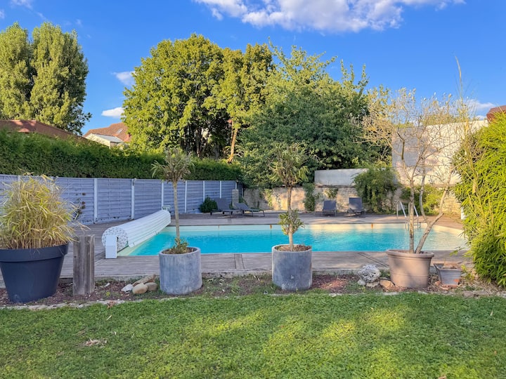 Maison Chaleureuse Avec Piscine - Dijon