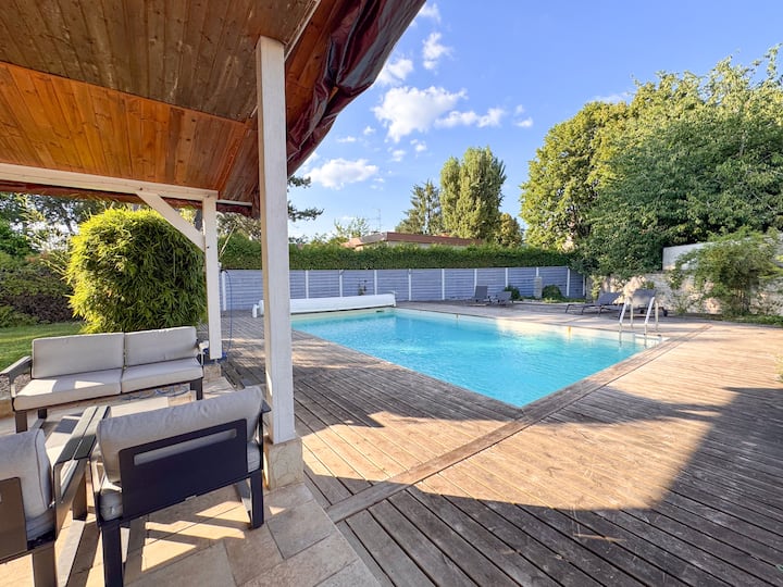 Maison Chaleureuse Avec Piscine - Dijon