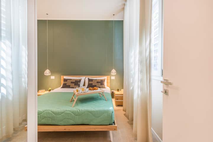 Motor Valley Vibes In A Urban Green Retreat - Modena