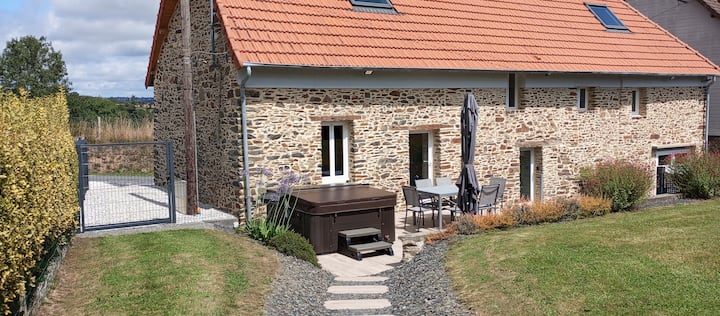 Maison Rénovée Dans Le Bocage Normand Avec Jacuzzi - Normandie