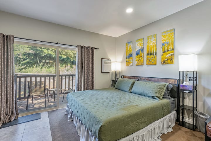 Relaxing End Unit Getaway - Park City, UT