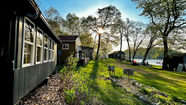 Beach Retreat (Cabin 3) - Clearwater, MN