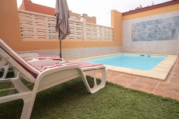 Bonita Casa Con Piscina Privada Y Aparcamiento - Fuerteventura
