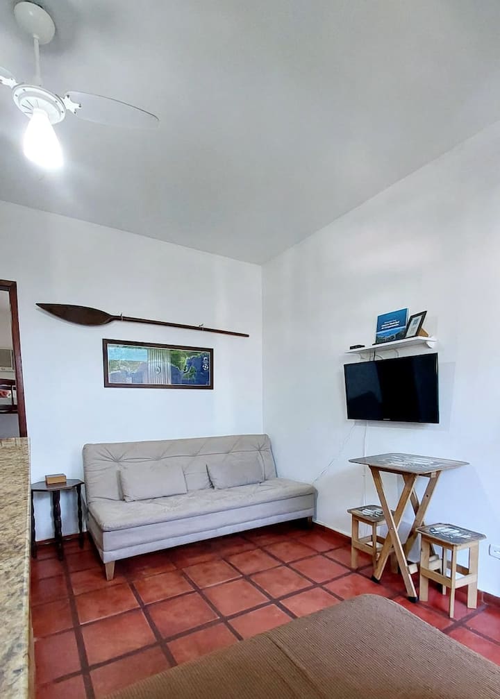 Apartamento A Beira Mar Em Condomínio Com Piscina - Caraguatatuba