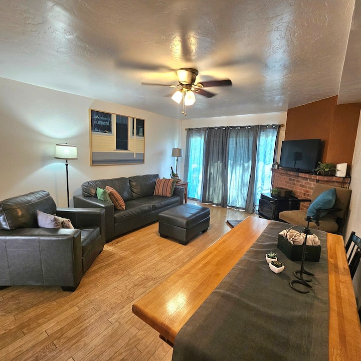 The Perfect Townhome - Glenwood Springs, CO