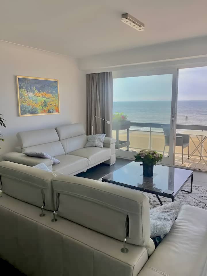 Luxe Appartement Met Zeezicht En Privé Garage - Ostende