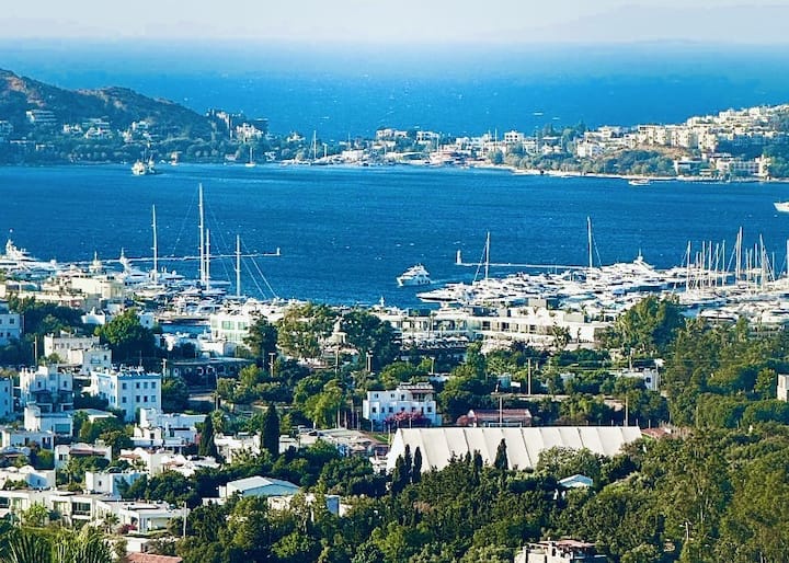 Yalıkavak Marina Manzaralı Bahçeli Yazlık Ev - Yalıkavak