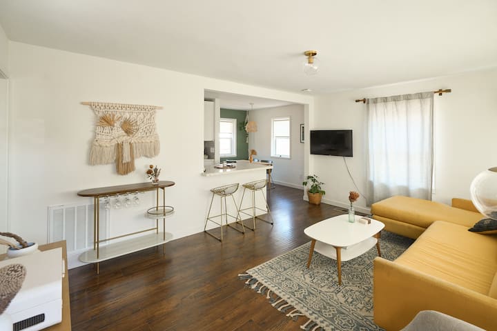 Mid-city 2 Bedroom House - Paradise Hills - San Diego