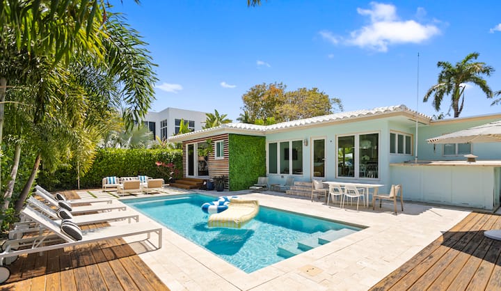 Modern Wilton Manors 2/2 With A New Heated Pool - Wilton Manors, FL