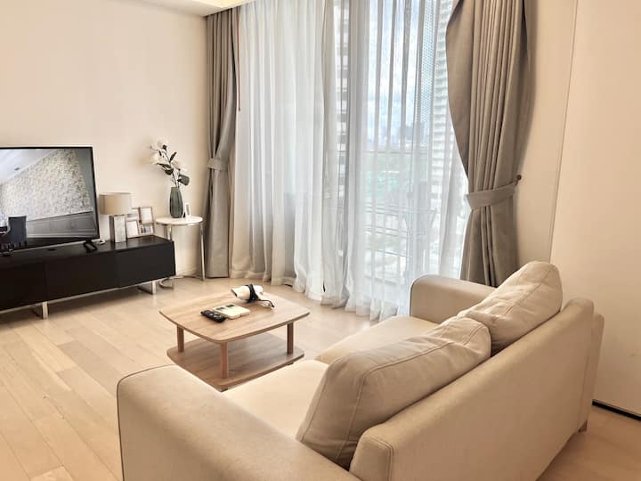 Premium Apartment & Swimming Pool & Bts Nana/asok & Mrt Sukhumvit Nearby & Max 2 People - Bangkok