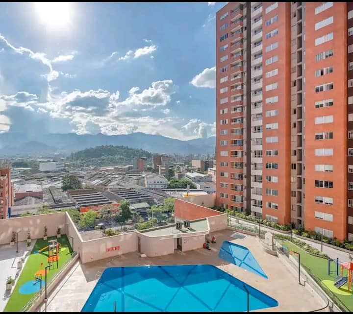 Poblado Av Mejor Ubicación Al Lado De Sandiego - Medellin, Antioquia, Colombia