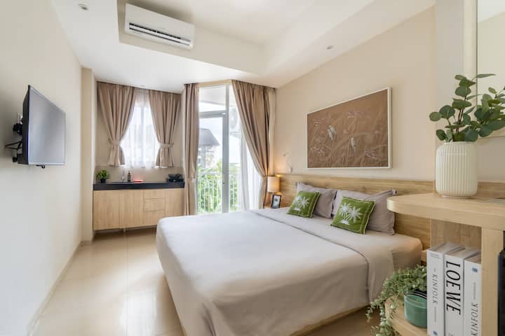 Digital Nomad Studio W Balcony At Bustle Pararaton - Denpasar