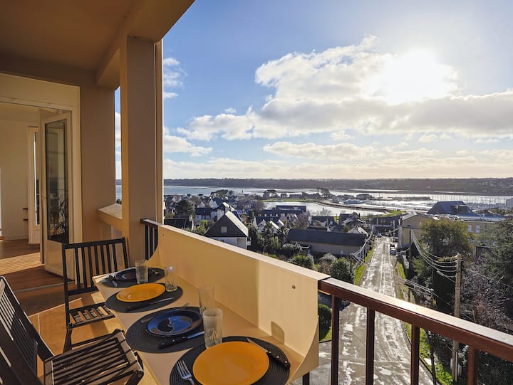 Appartement Vue Mer, Avec Balcon Et Garage. - Trégastel