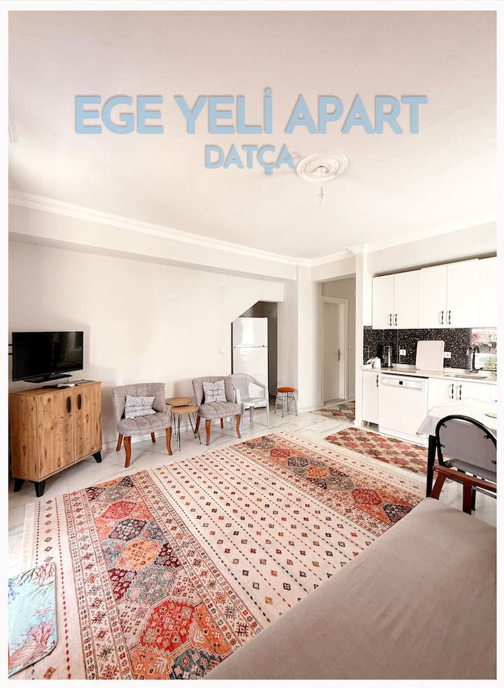 2+1 ,Verandalı ,Bahçeli Otoparklı,ebeveyn Banyolu - Datça