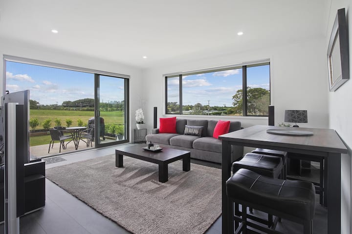 Kumeu Wine Region Escape Near All Wedding Venues - Riverhead