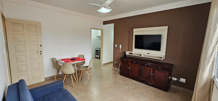 2 Quartos Ar Condicionado, 5 Minutos Praia Enseada - Guarujá