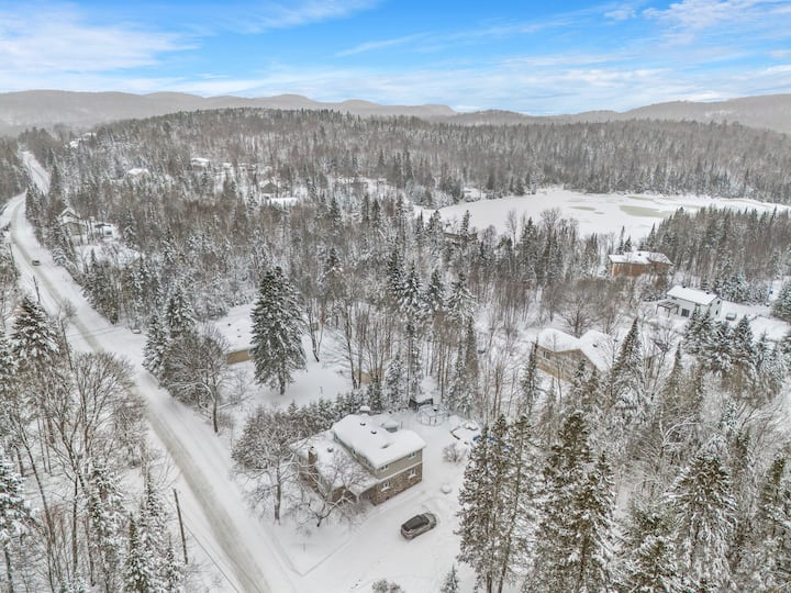 Cottage To Rent / Chalet à Louer - Saint-Hippolyte