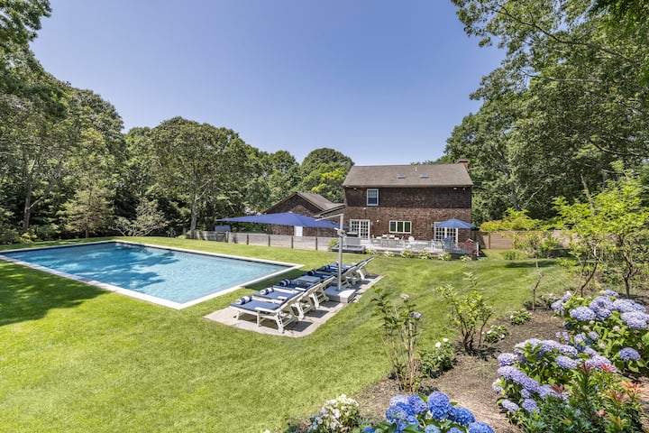 Sag Harbor Village Pool Hot Tub On Pristine Acre - Sag Harbor