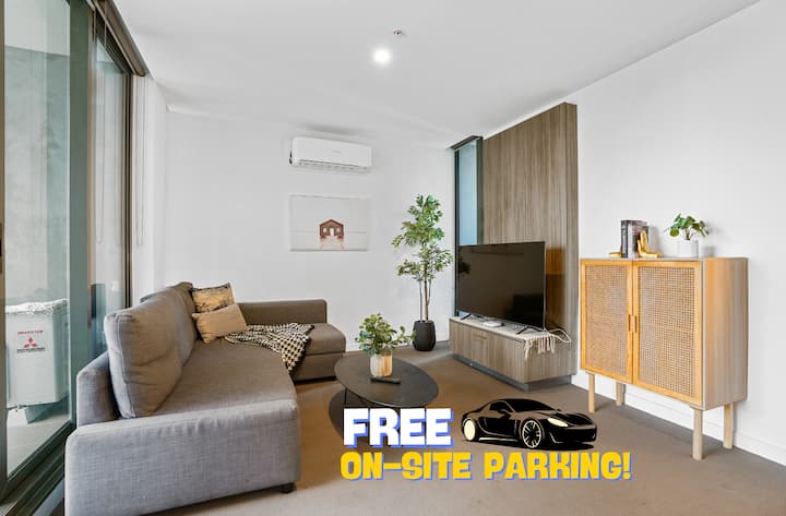 2br| Free Onsite Parking, Balcony, Pool (S33) - Melbourne