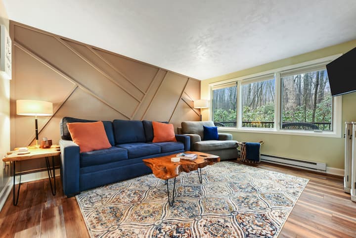 Woodlands Hideaway Relaxing Retreat - Farmington, PA