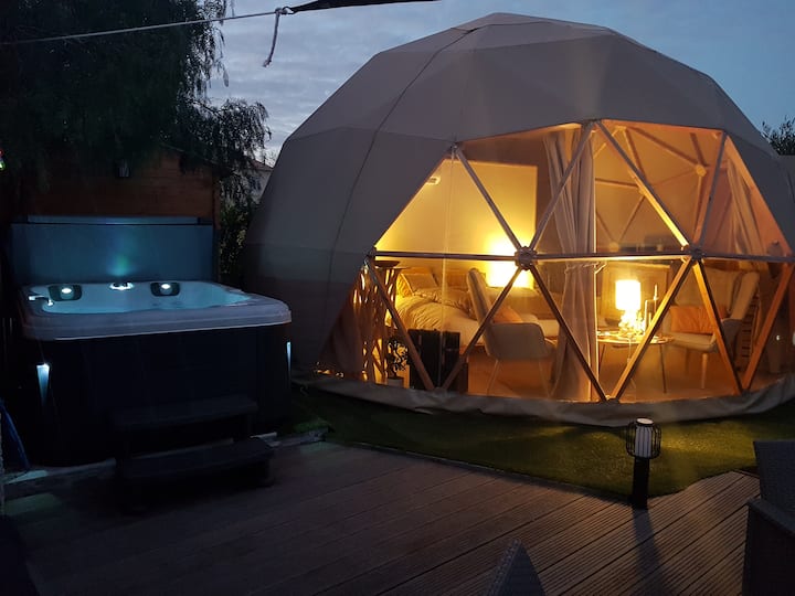 Dôme Cocooning Avec Jacuzzi Privatif - France