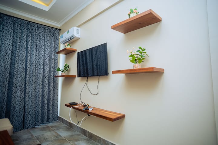 Serviced 1 Br Unit With Free Wi-fi, 24hr Security - Dar es-Salaam