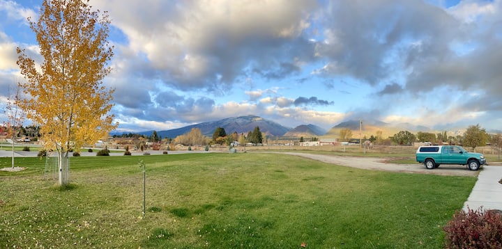 Affordable Master Bedroom With Bath, Great Views - Hamilton, MT