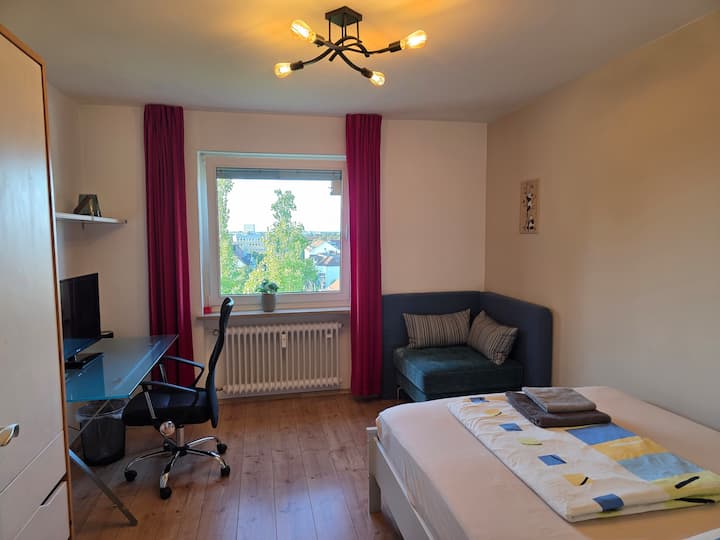 Private Room-munich, Panoramic View, U-bahn 300m - Munich