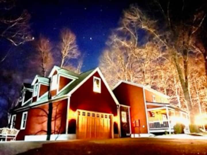 The Historic Wildcat Hollow Lodge - Logan, OH