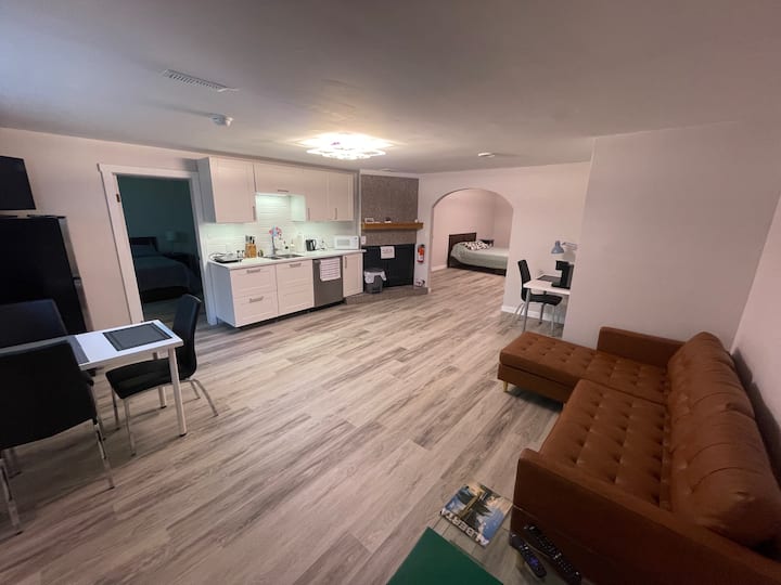 Modern Basement Retreat – Private Entrance - Calgary