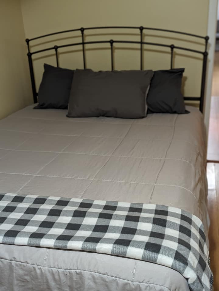 Clean Private Basement Apt. - Toronto