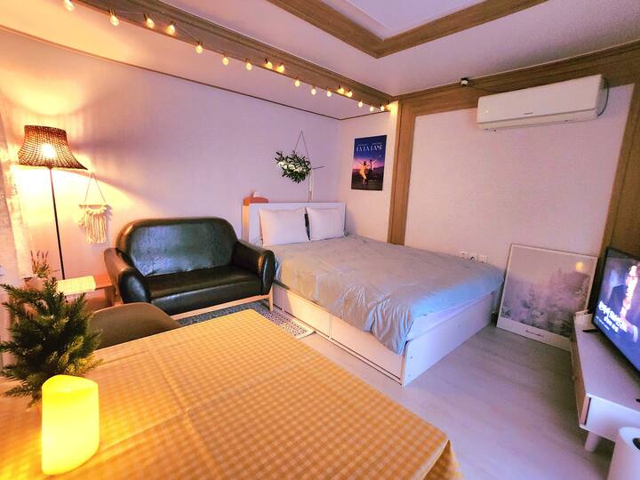 감성연두#봄꽃여행 #황리단길 터미널인근 #넷플#연박할인(주말포함)#무료주차#도보짐보관 - 慶州市
