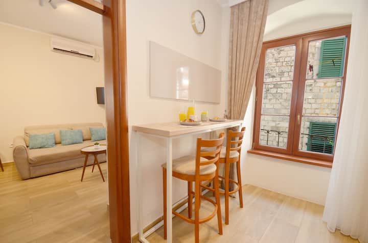 Central Apartment In Kotor Old Town - Kotor