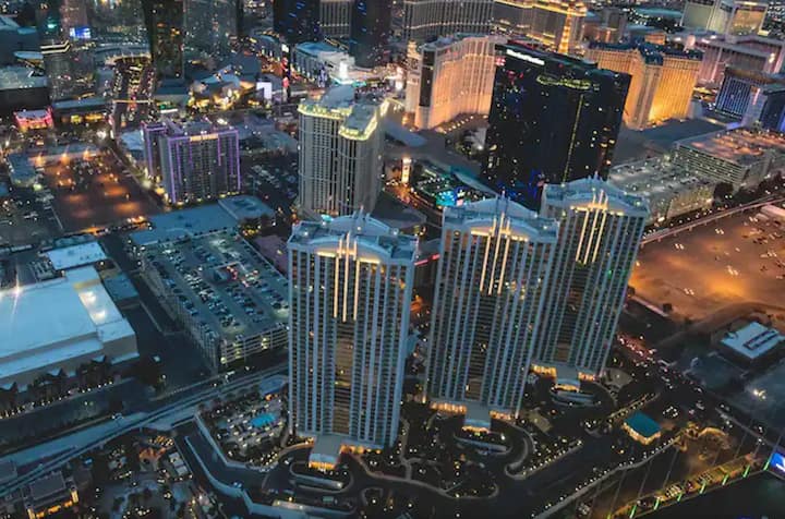 Sphere / F1 / Strip View/ Mgm Signature Studio C21 - Aeropuerto de Las Vegas McCarran Harry Reid (LAS)